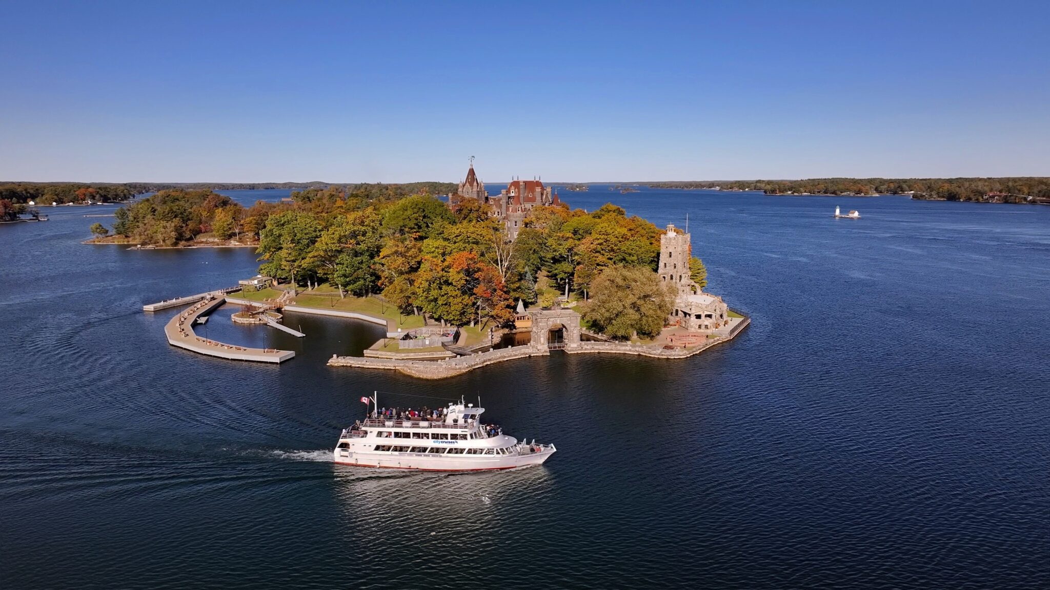 Cruise Your Way to Fall Foliage in the 1000 Islands | Visit 1000 Islands